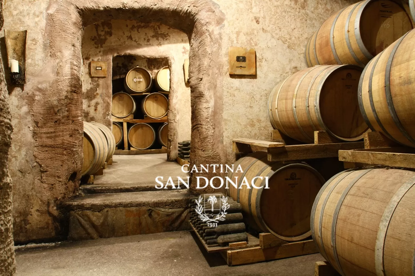 NHÀ SẢN XUẤT RƯỢU VANG CANTINA SAN DONACI S.C.A. – TƯỢNG ĐÀI CỦA VÙNG ...